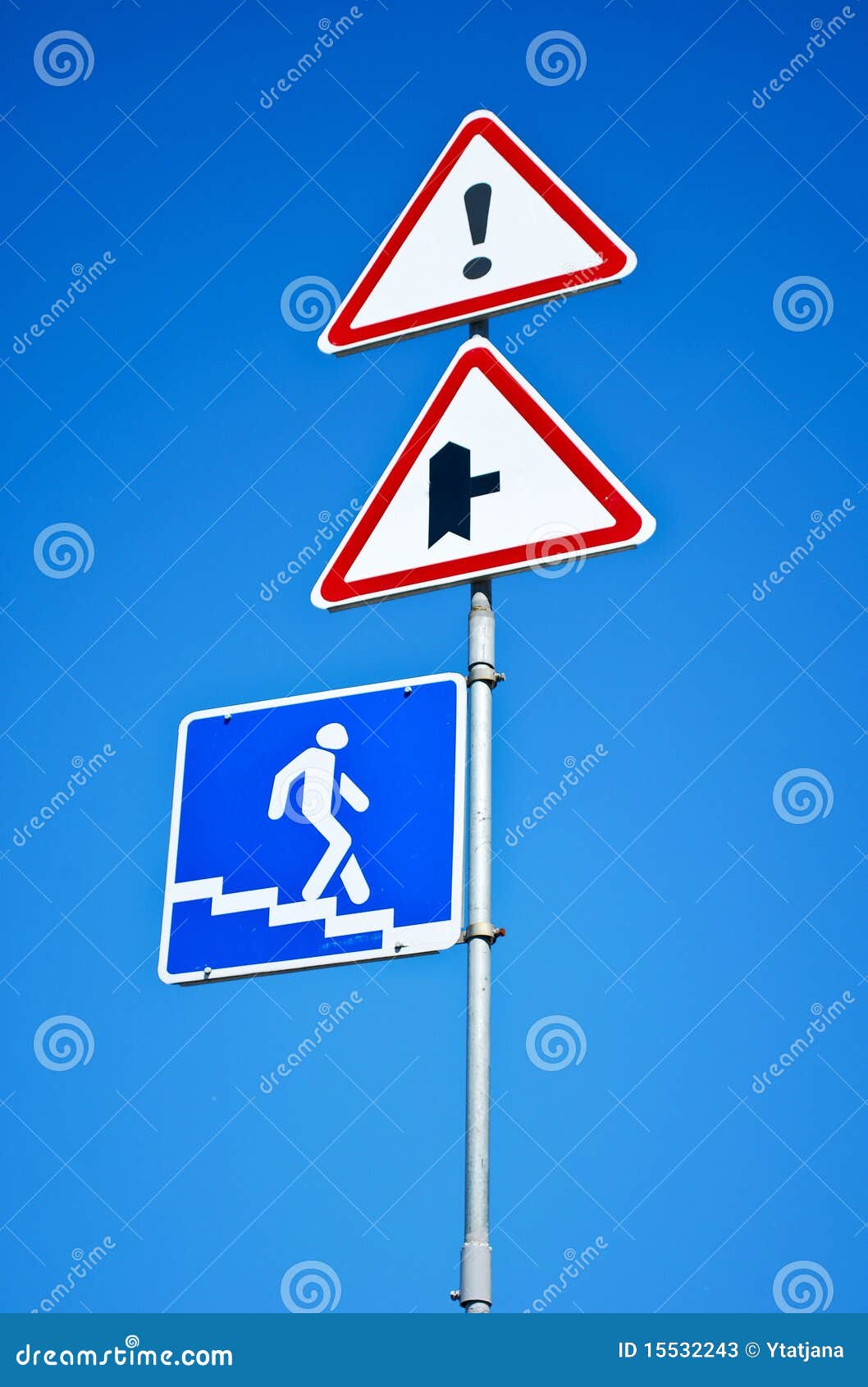 Signes de route image stock. Image du circulation, règlement - 15532243