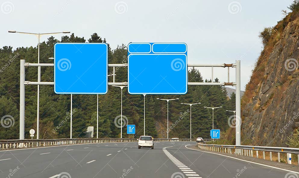 Signes de route photo stock. Image du autoroute, essence - 1662496