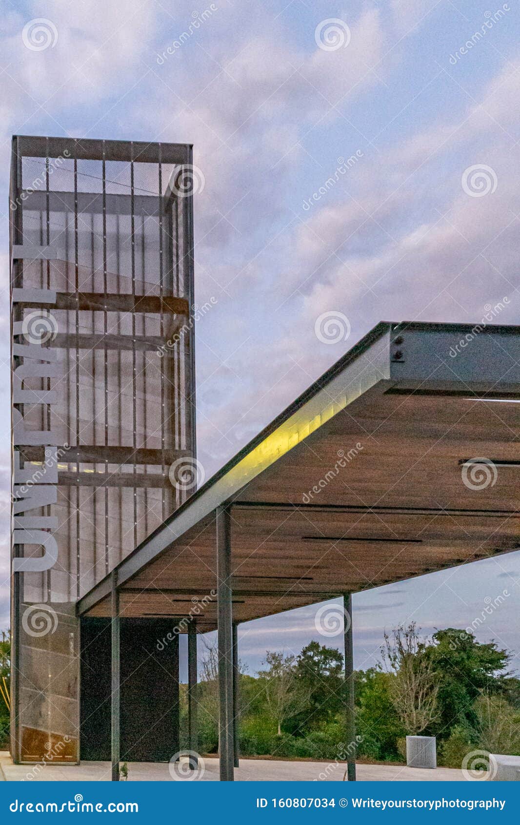 Signo De Parque De Un Pratt Imagen de archivo editorial - Imagen de ...