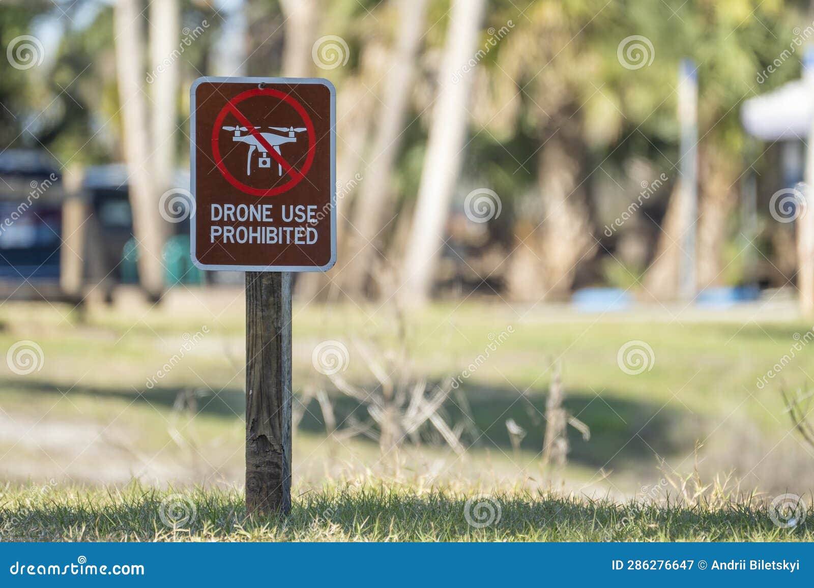 Signpost With Warning About Drone Usage Prohibition In State Park ...