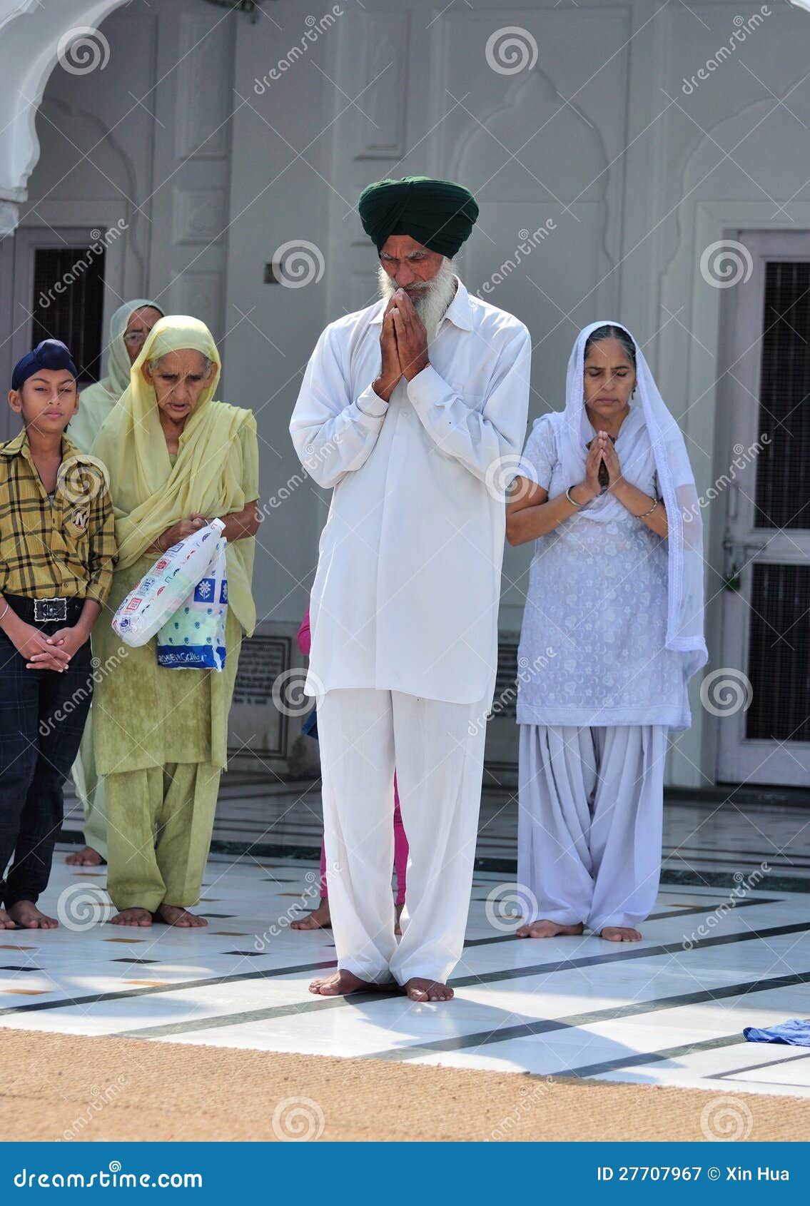 Sikh Praying editorial photography. Image of colorful - 27707967