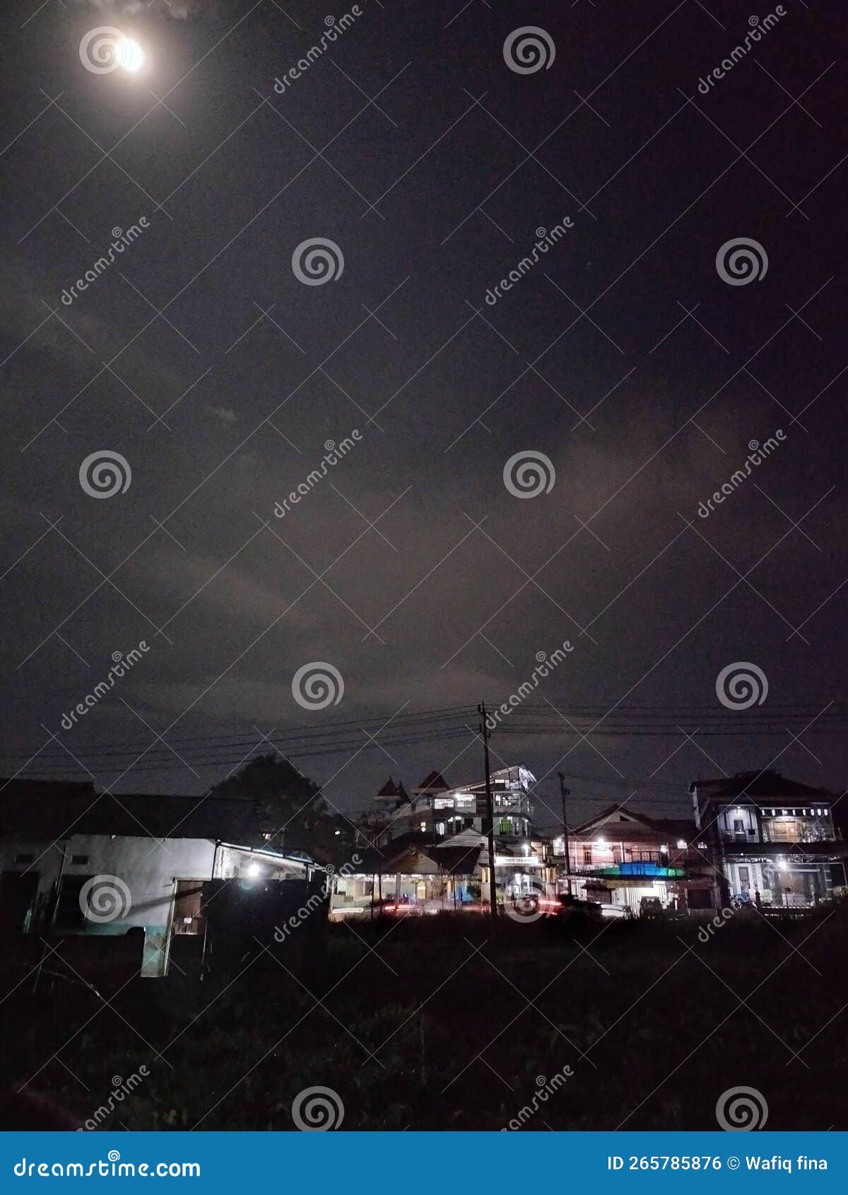 Silent Red Light Night Atmosphere Editorial Photo | CartoonDealer.com ...