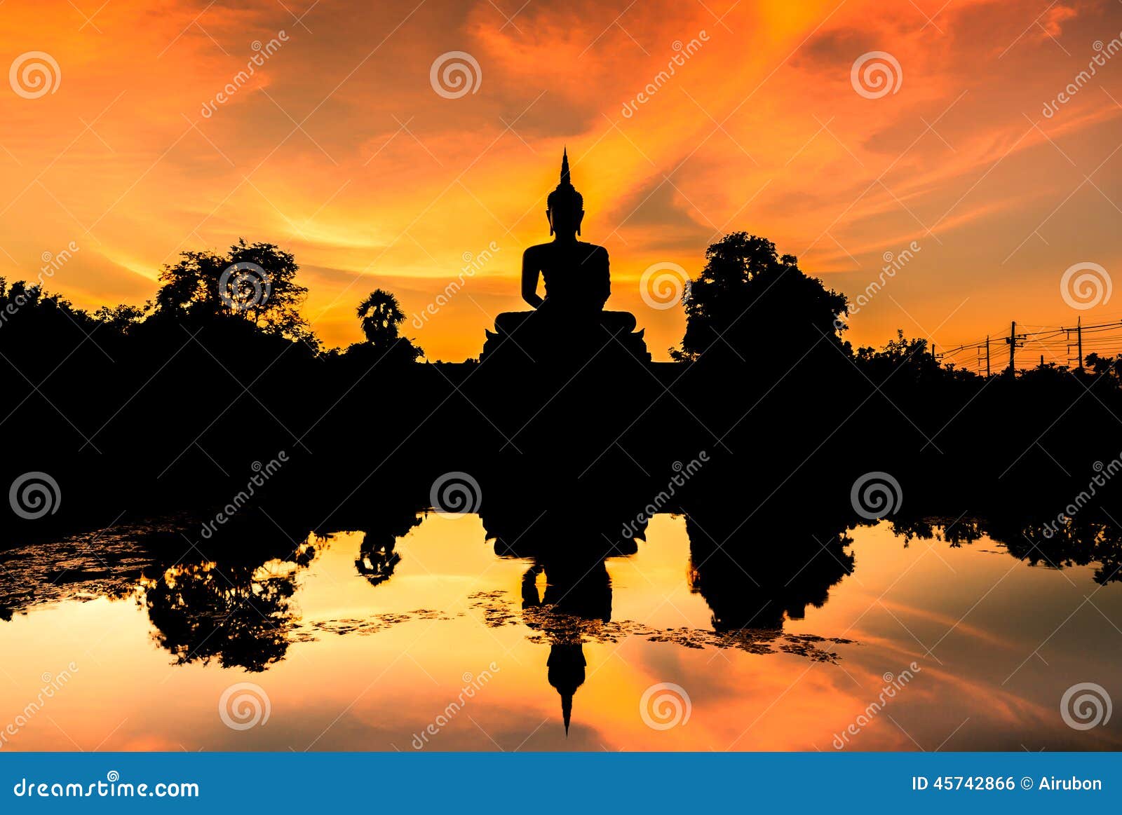 Silhouette Big Buddha Statue Sitting Reflection on the Water Stock ...