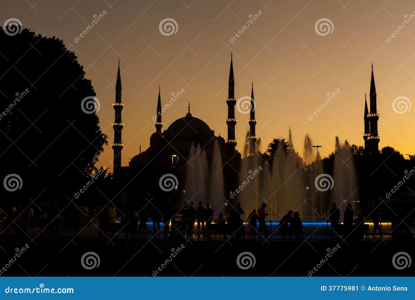 Silhouette of Blue Mosque editorial photo. Image of historic - 37775981