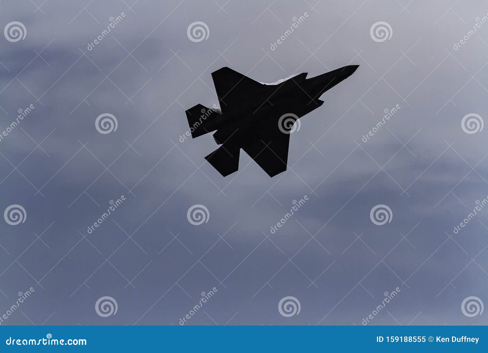 Silhouette of an F-35 editorial image. Image of combat - 159188555