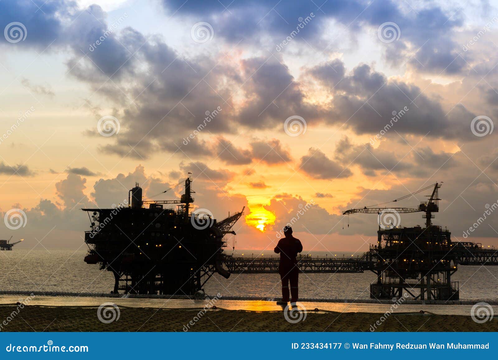 A Silhouette of an Offshore Worker Stock Image - Image of installation ...