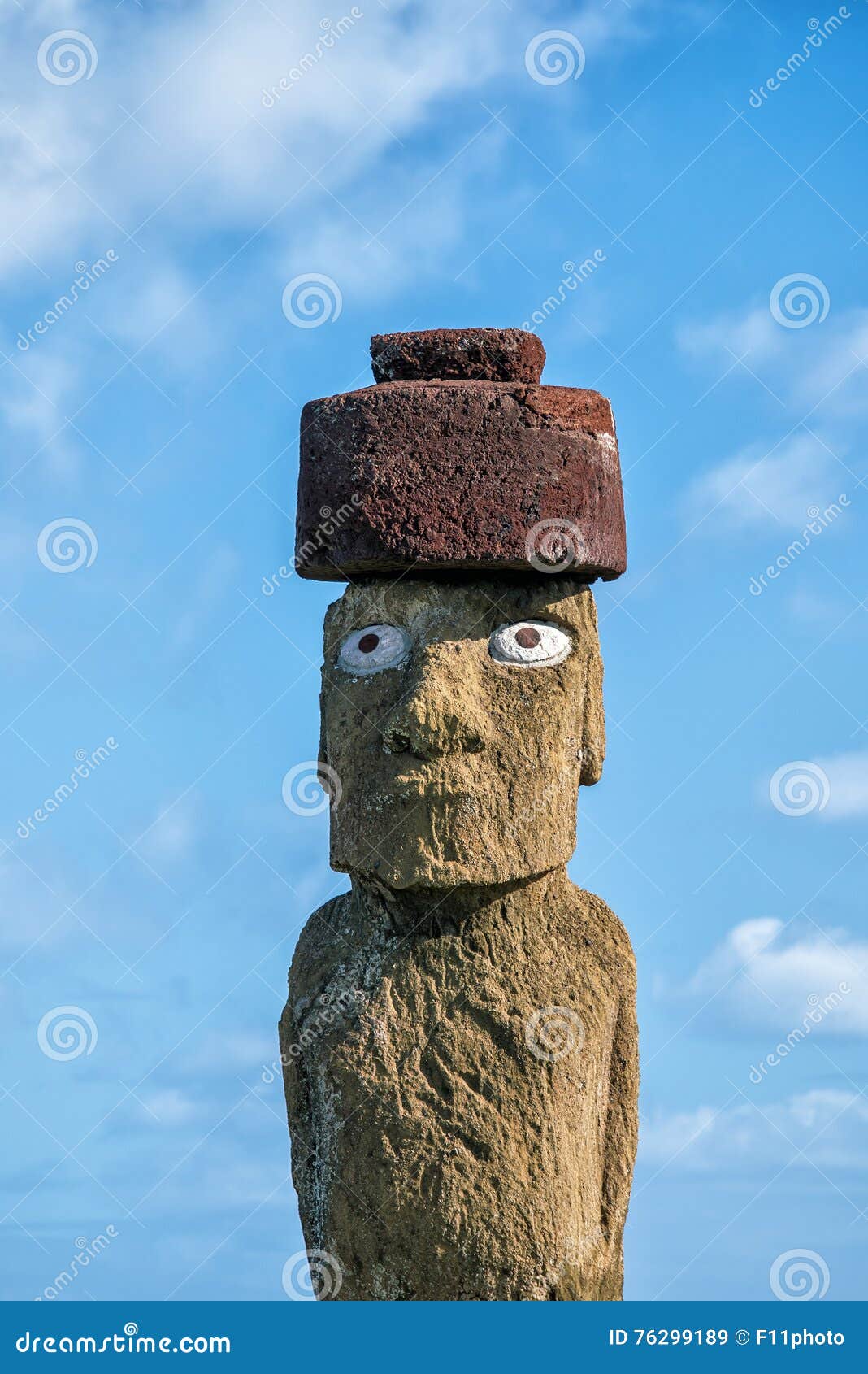 Moai Statues Of Ahu Akivi, The Only Moai Facing The Ocean - Easter ...