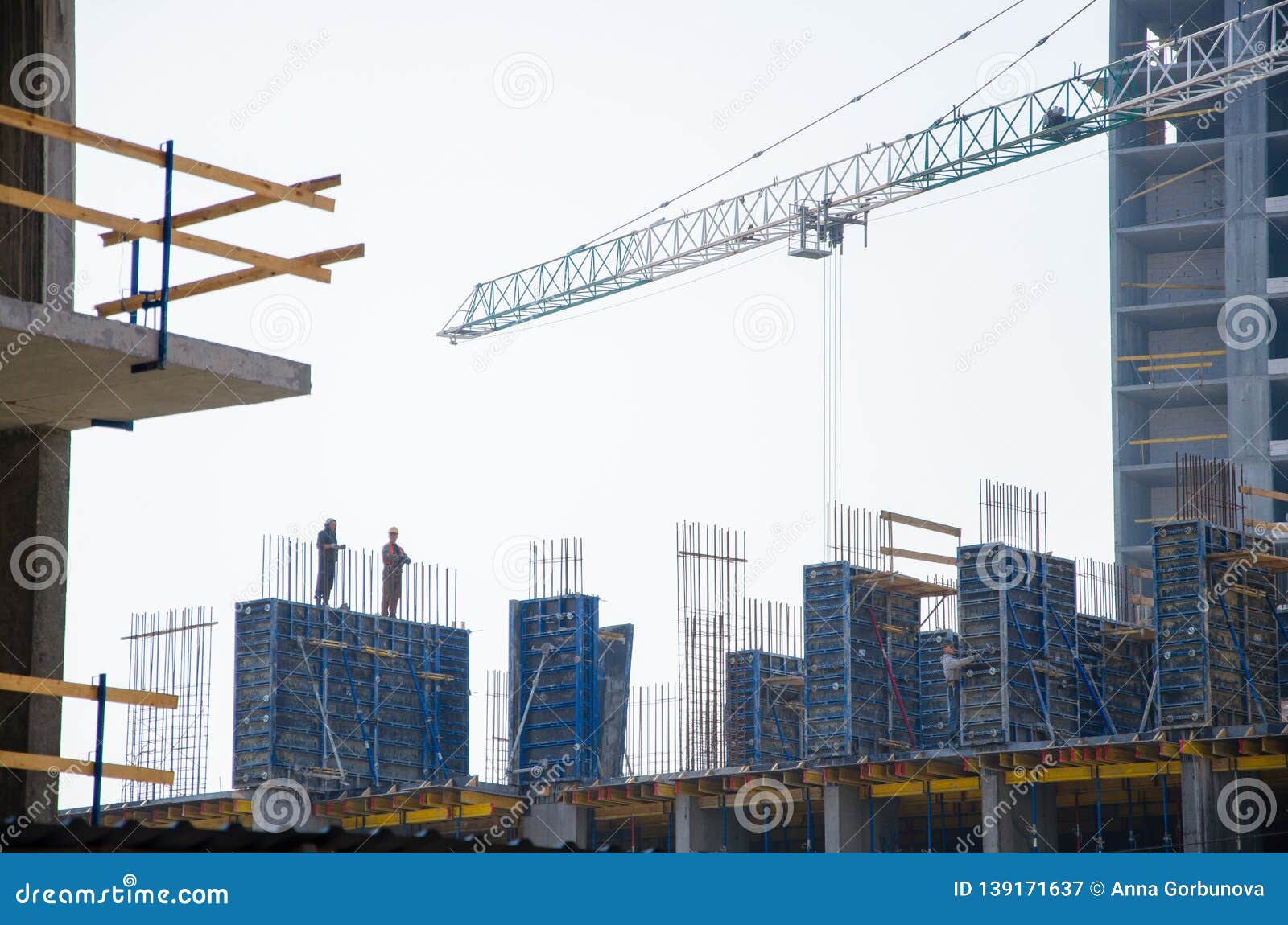 Builders are Putting a Monolithic Formwork Editorial Photography ...