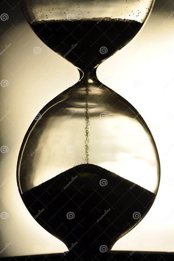 Silhueta da ampulheta foto de stock. Imagem de fundo - 81039322