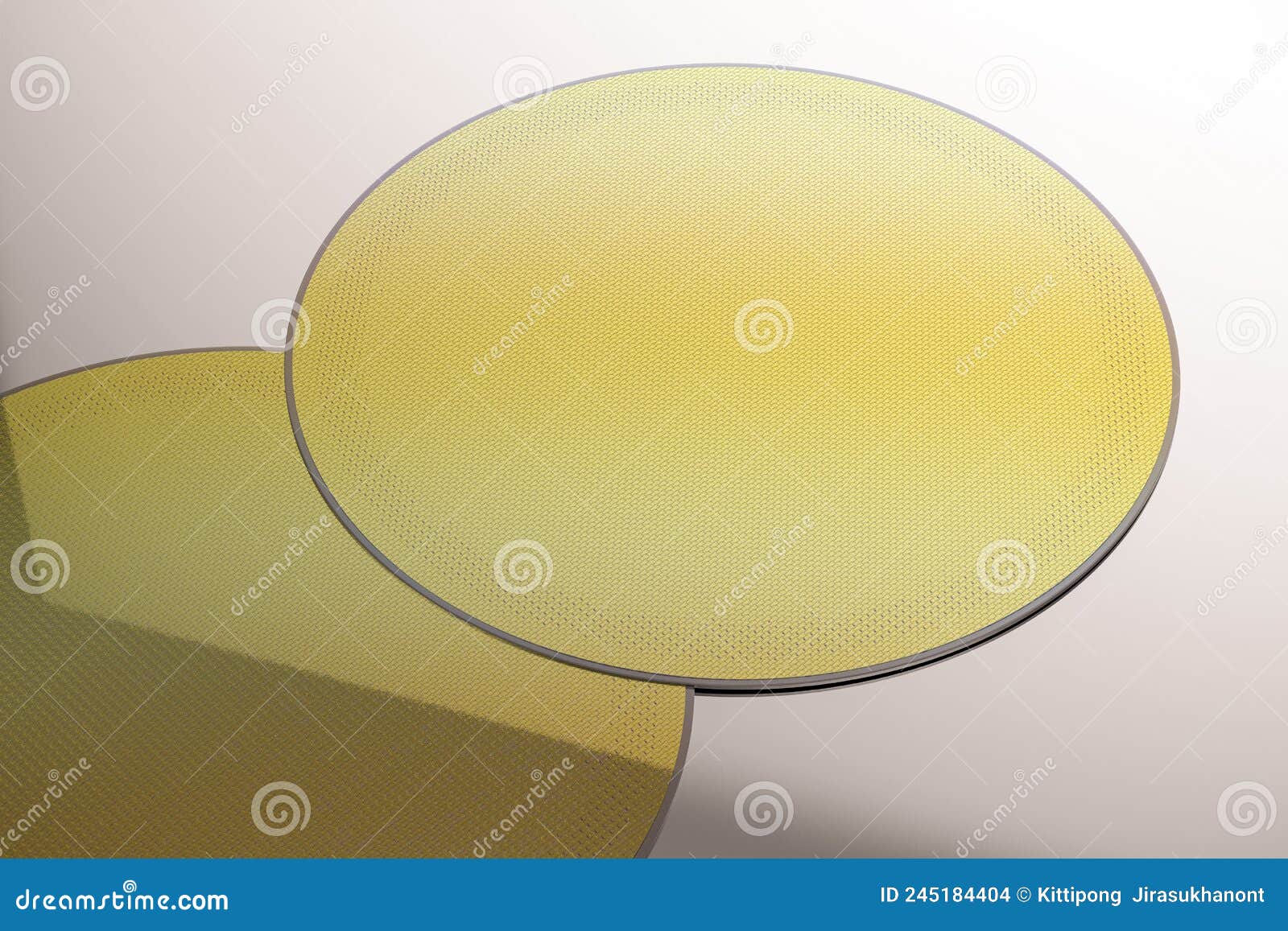 Silicon Wafer Plates for Semiconductor Manufacturing Stock Illustration ...