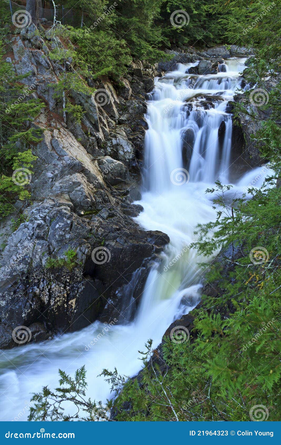 Split Rock Lighthouse Stock Photography | CartoonDealer.com #1322078