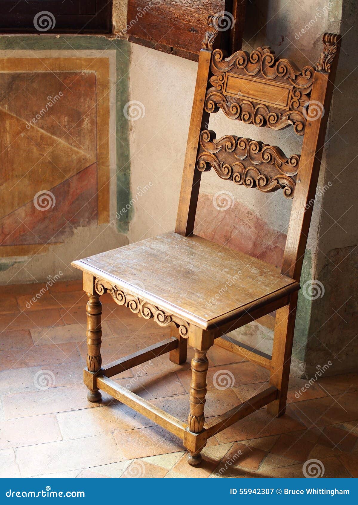 Silla De Madera Antigua, Roman Villa Imagen de archivo - Imagen de ...