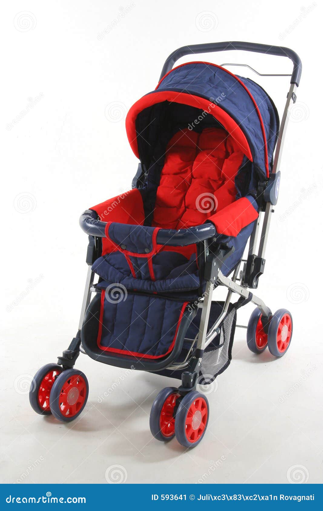 Silla del empuje del bebé imagen de archivo. Imagen de objeto - 593641