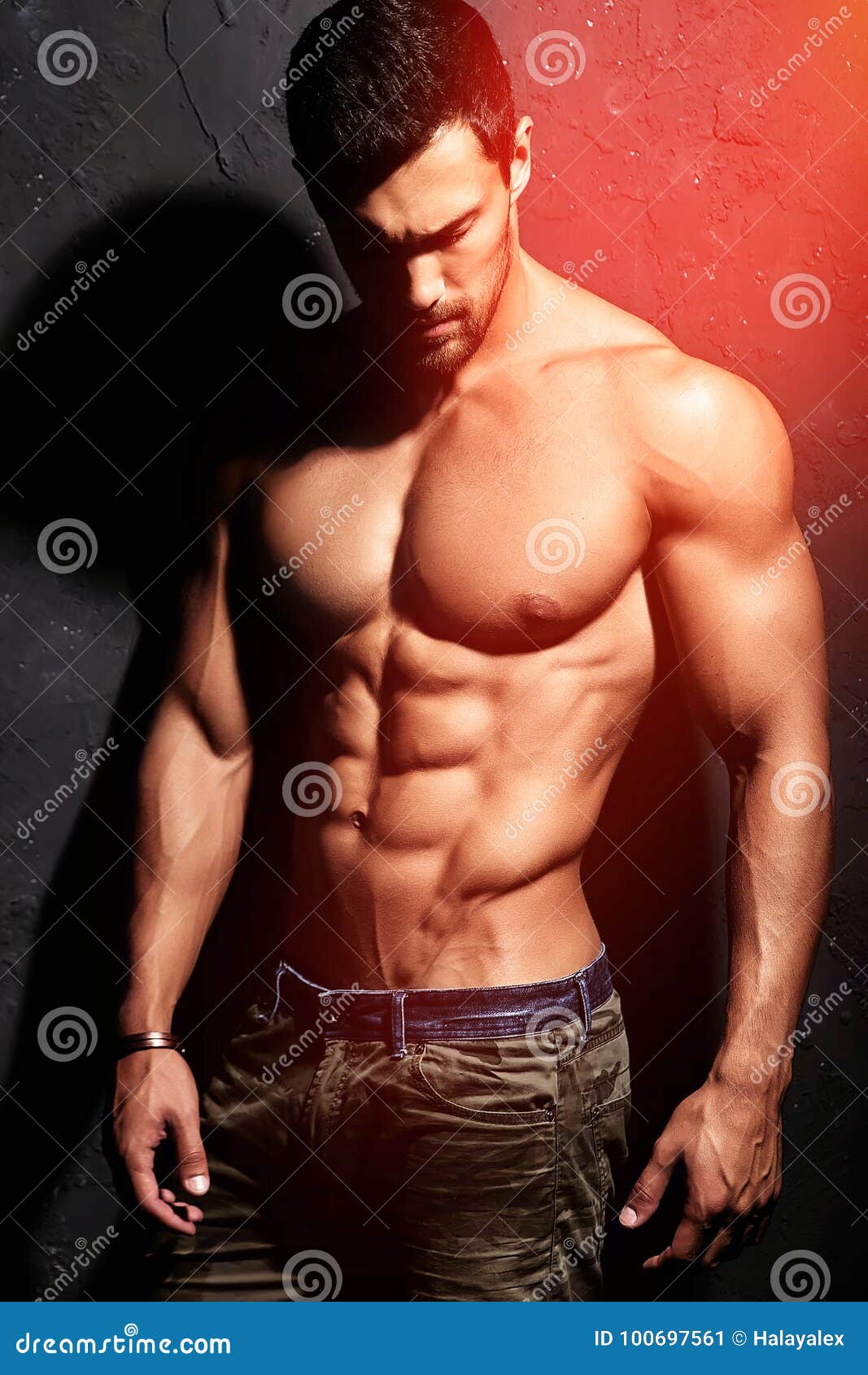 Silny Zdrowy Przystojny Sportowy Mężczyzna Obraz Stock - Obraz złożonej ... Silny Zdrowy Przystojny Sportowy Mężczyzna Obraz Stock - Obraz złożonej ...