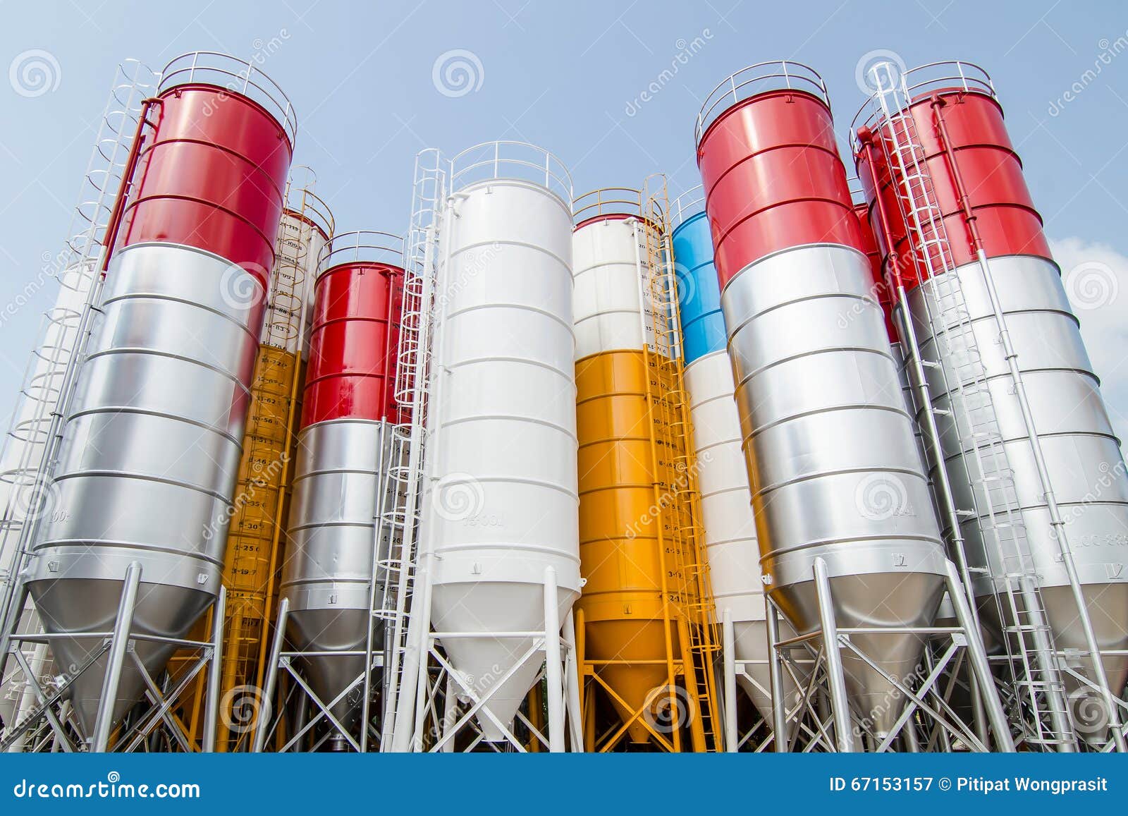 Skyline Of Silos Royalty-Free Stock Photo | CartoonDealer.com #13535667