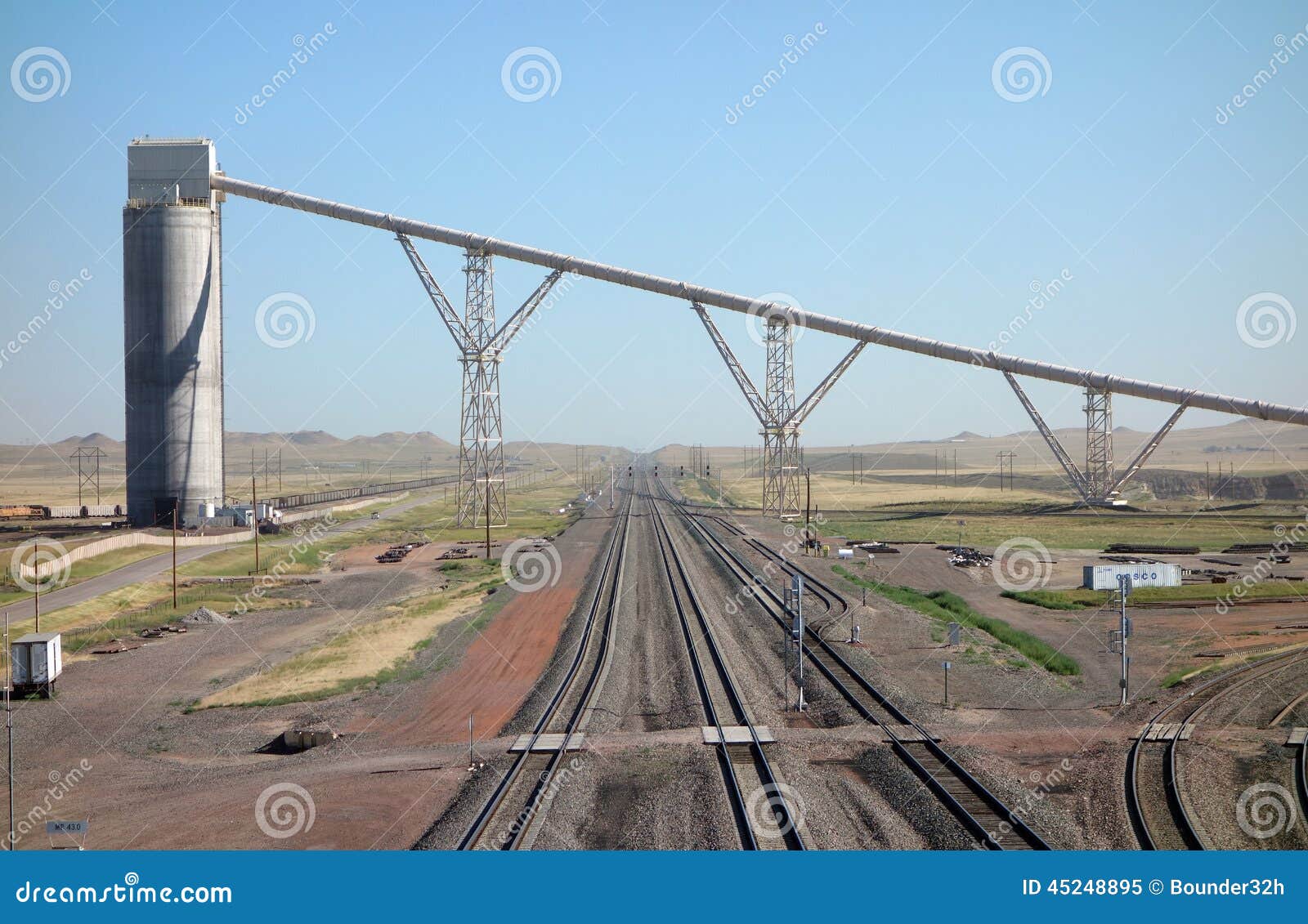 Silos Used for Loading Trains at a Coal Mine in South Dakota Editorial ...
