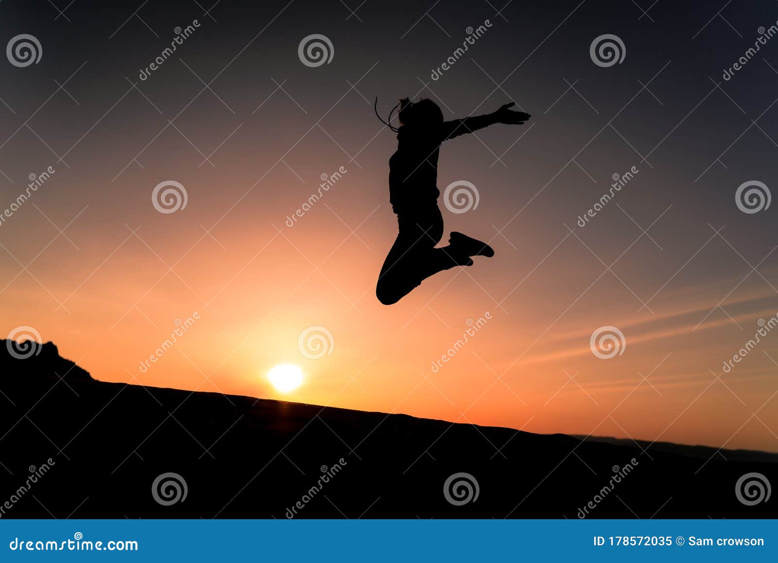 Silhouette Sunset Jumping in the Sun Stock Image - Image of happiness ...