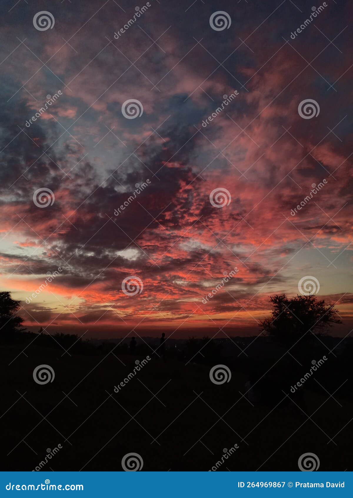 Siluet of a sunset stock image. Image of siluet, beautiful - 264969867