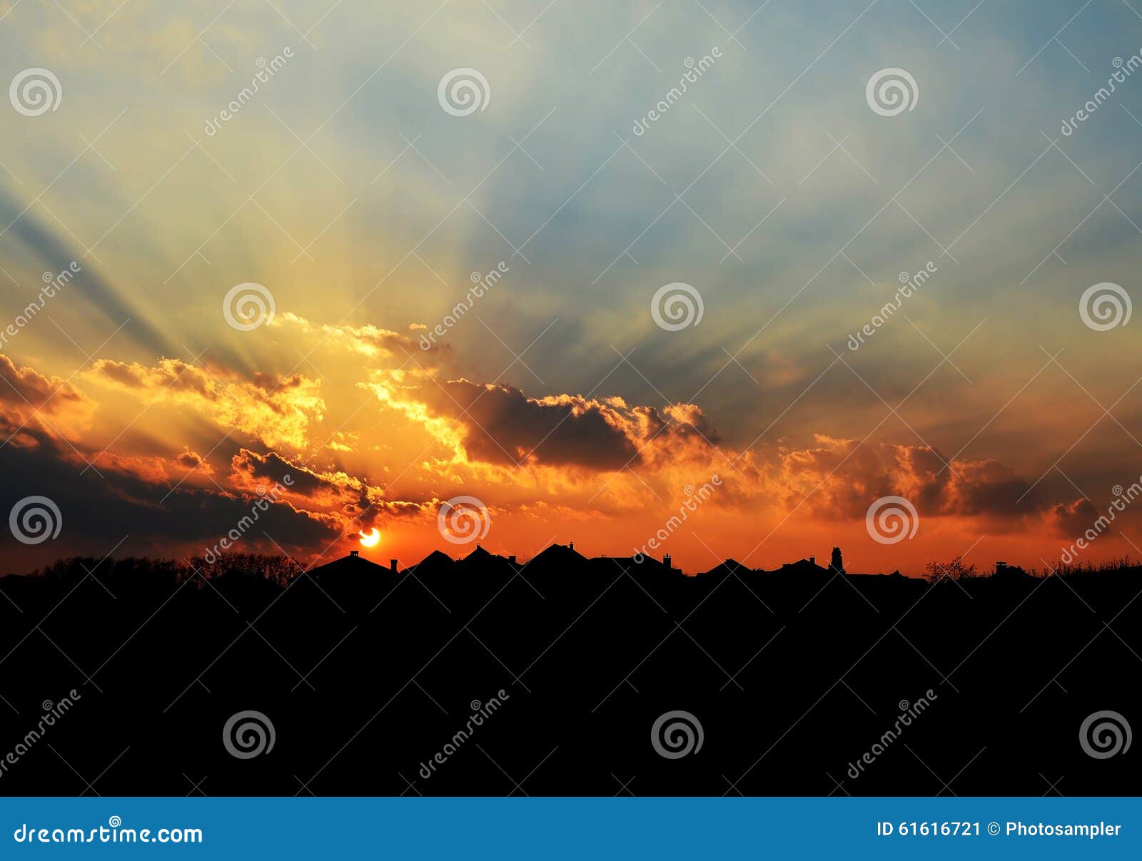 Silueta de la vecindad imagen de archivo. Imagen de tarde - 61616721