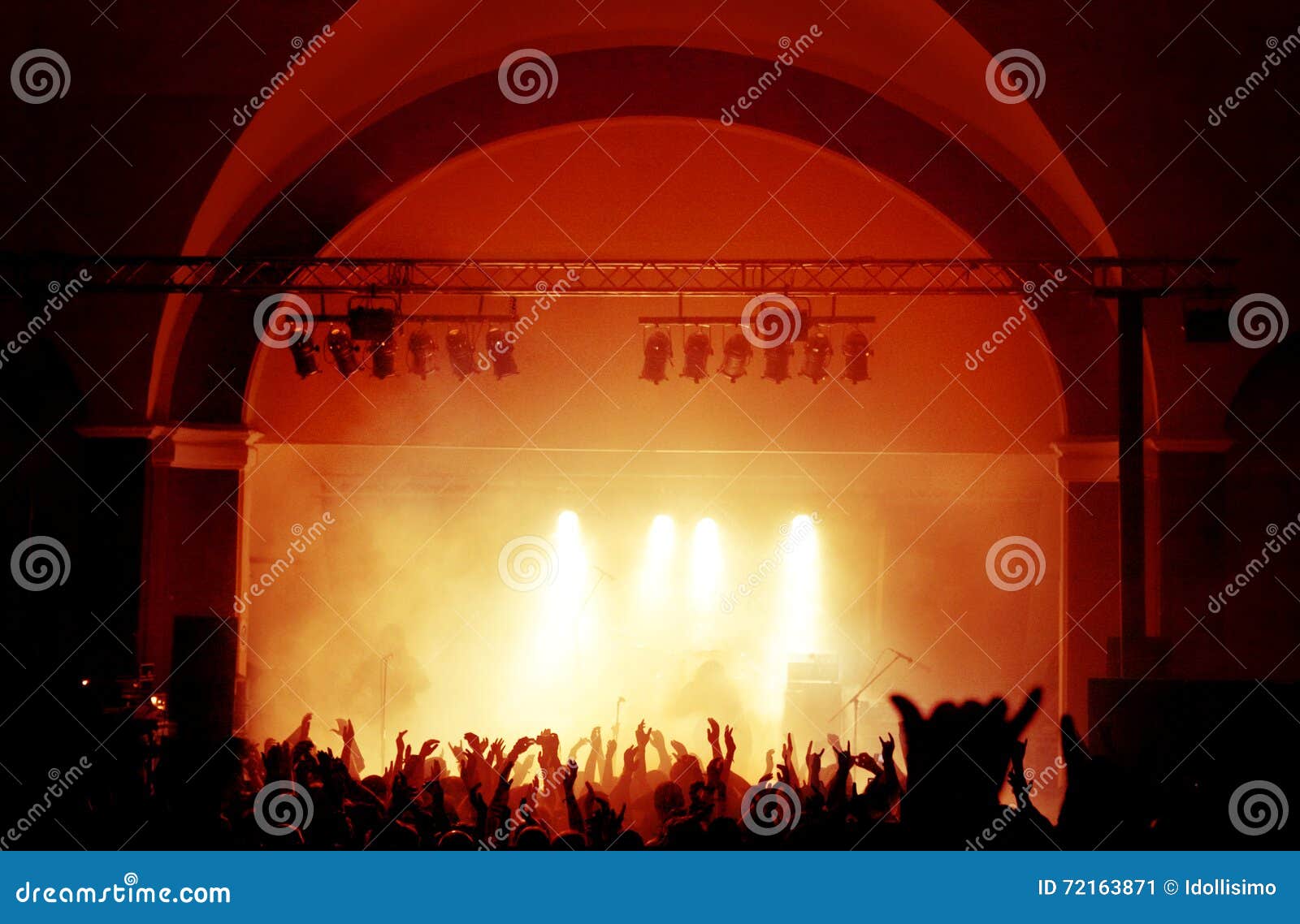 Siluette Della Folla Di Concerto Immagine Stock - Immagine di ...