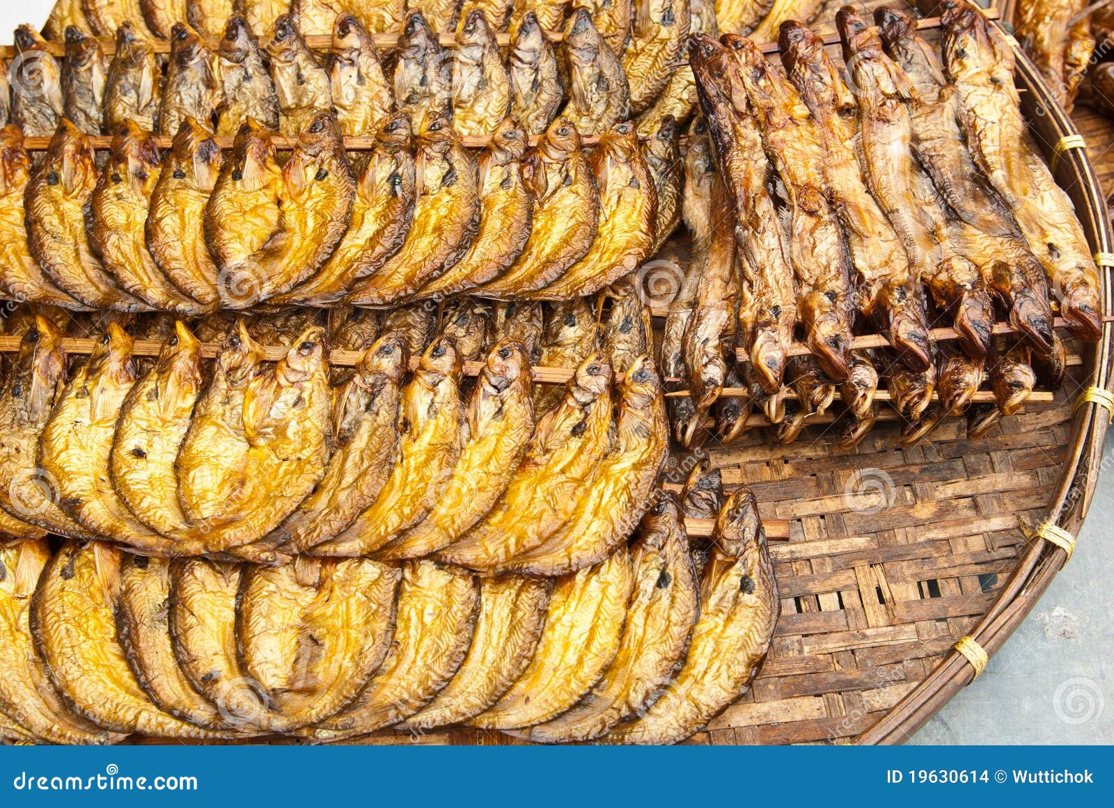 Siluros secos foto de archivo. Imagen de cooking, pescados - 19630614