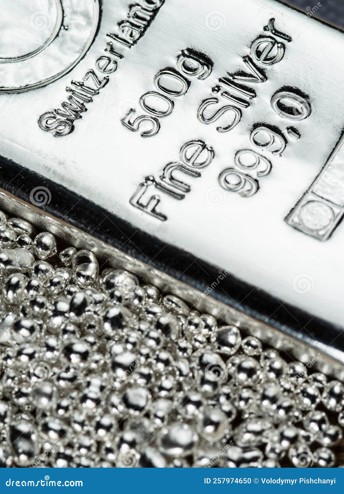 A Silver Bar Weighing 500 Grams and a Pile of Silver Grains. Stock ...