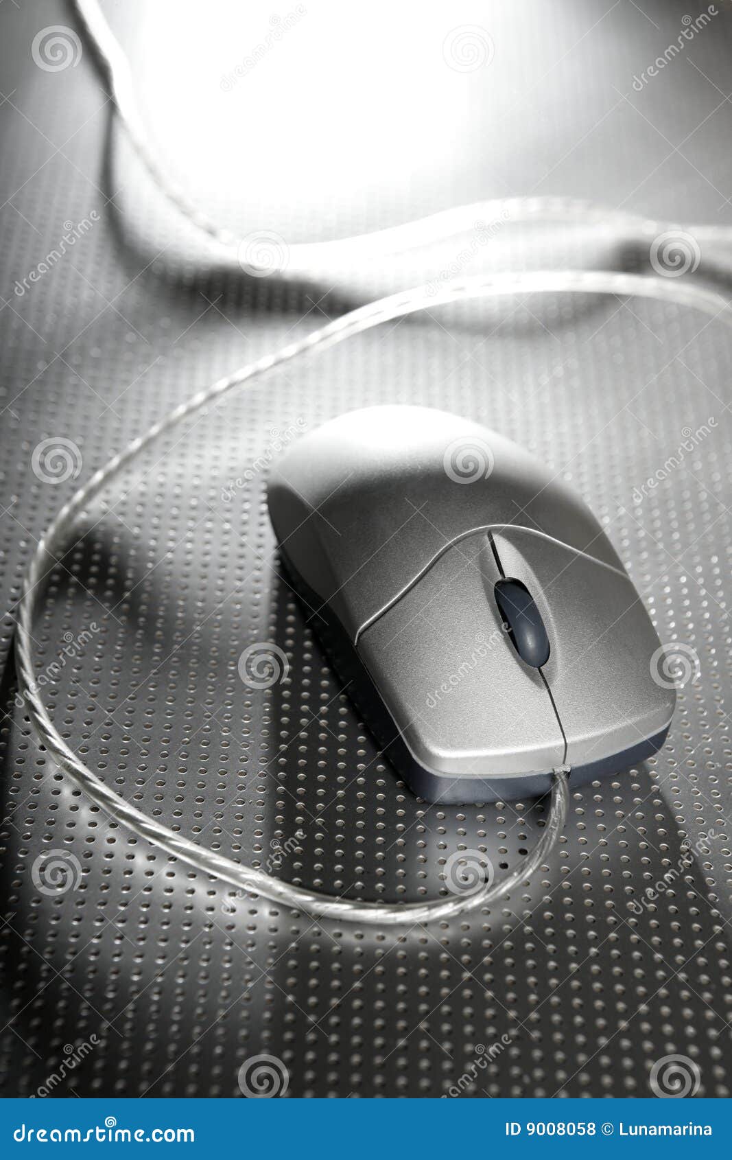 Silver Computer Mouse Royalty-Free Stock Photo | CartoonDealer.com #2287281