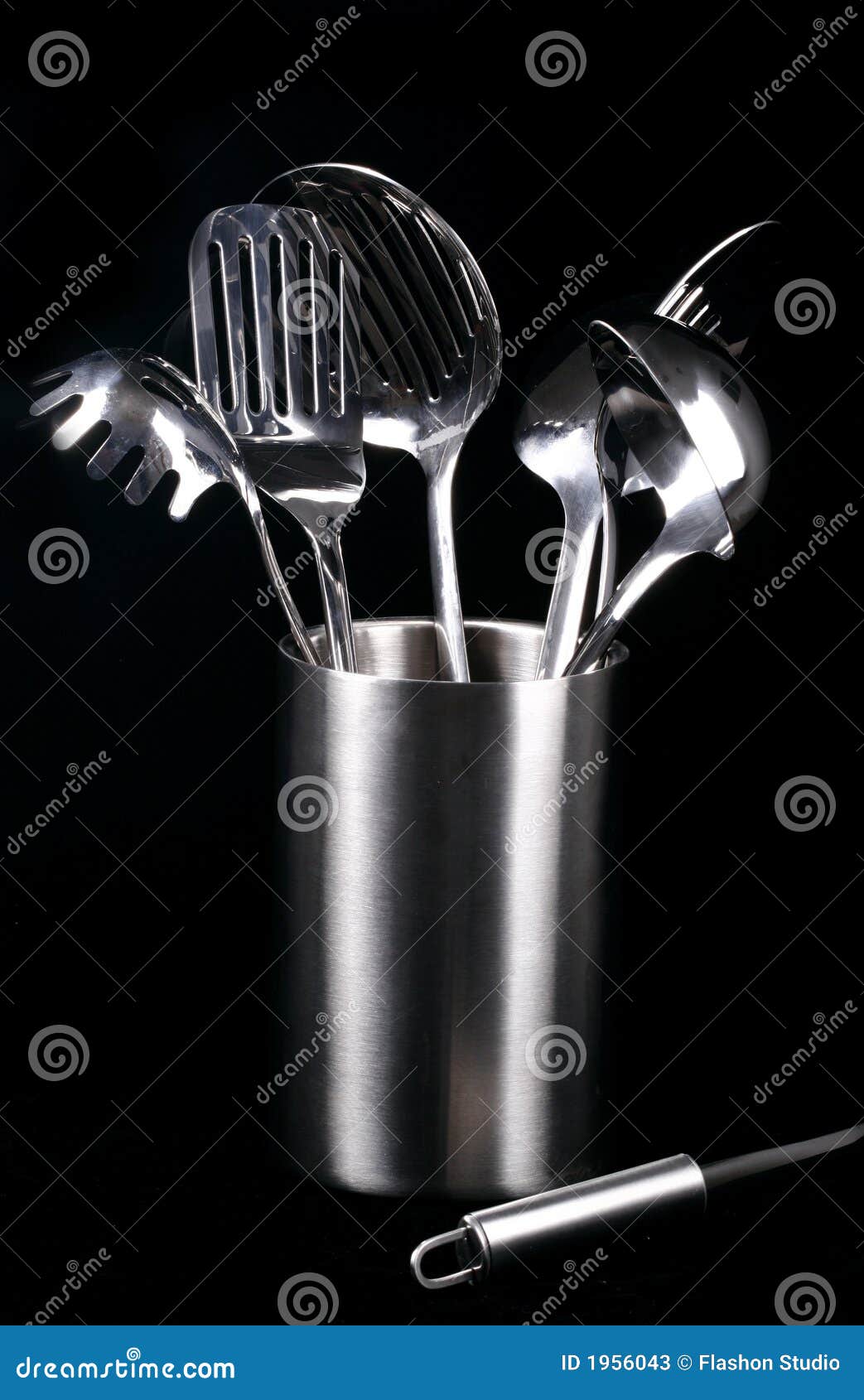 Silver Cooking Ware on Black Stock Image - Image of grill, fine: 1956043