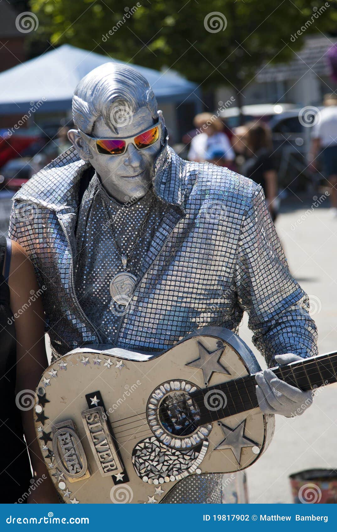 Silver Elvis editorial photography. Image of music, carnival - 19817902