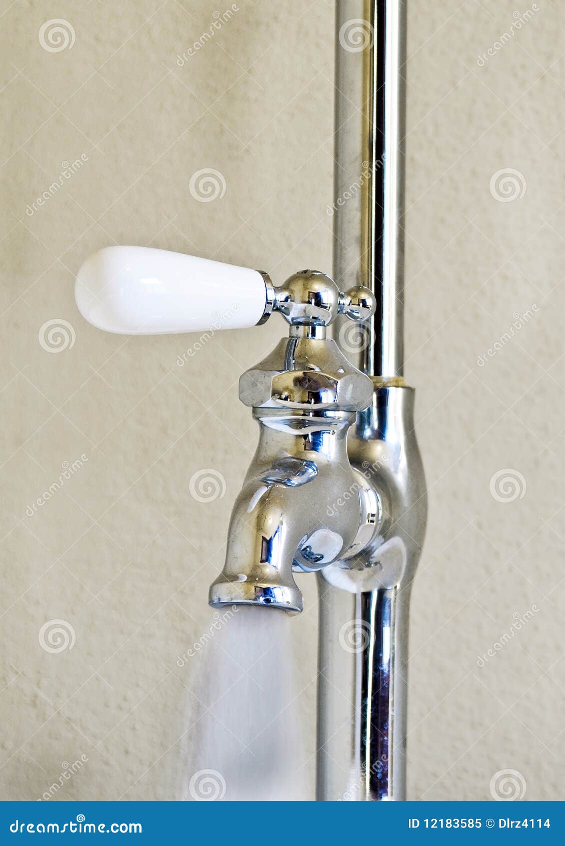 Silver Faucet stock image. Image of wash, bathtub, stream - 12183585