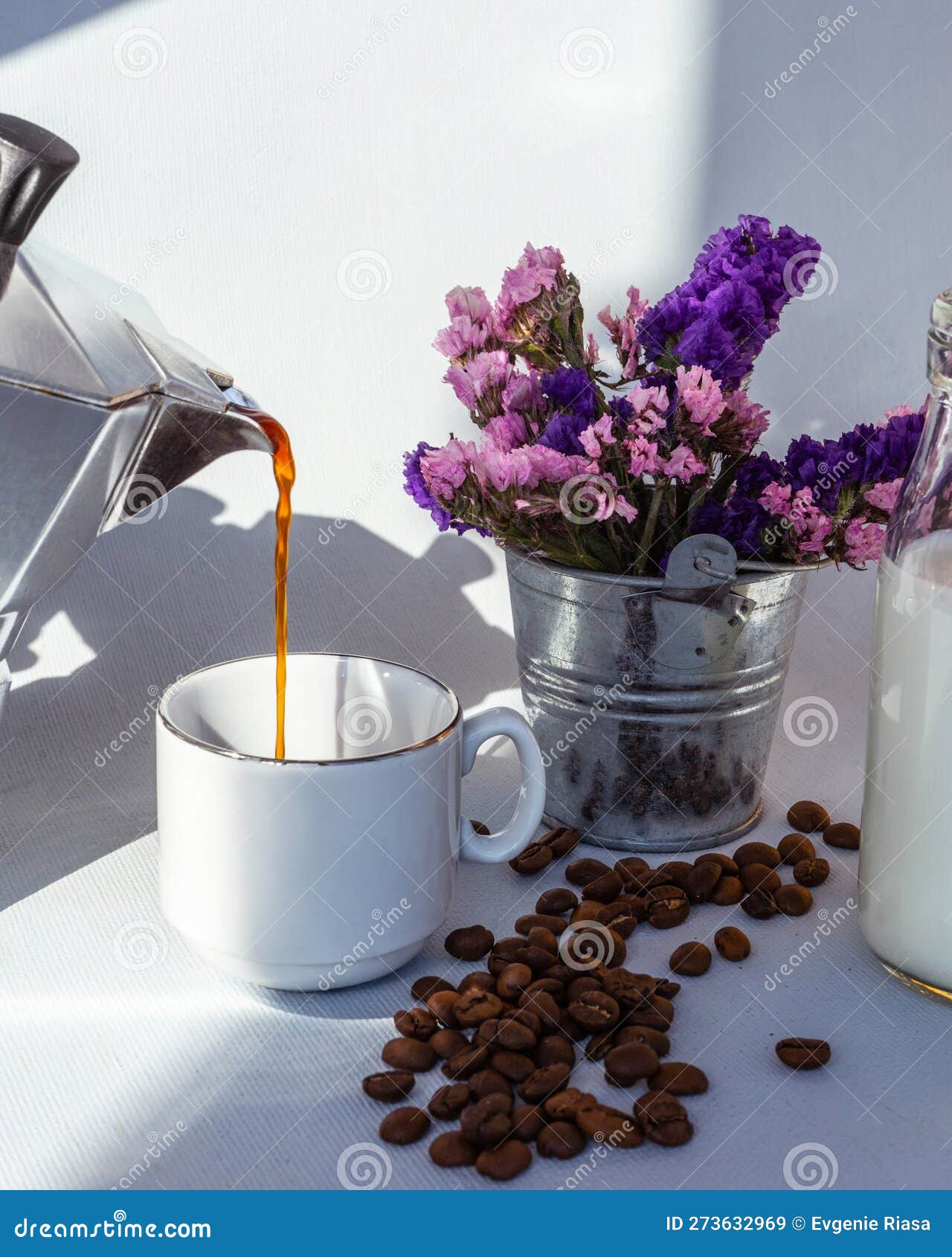 Silver Geyser Machine is a Device for the Kitchen. Fragrant Coffee. the ...