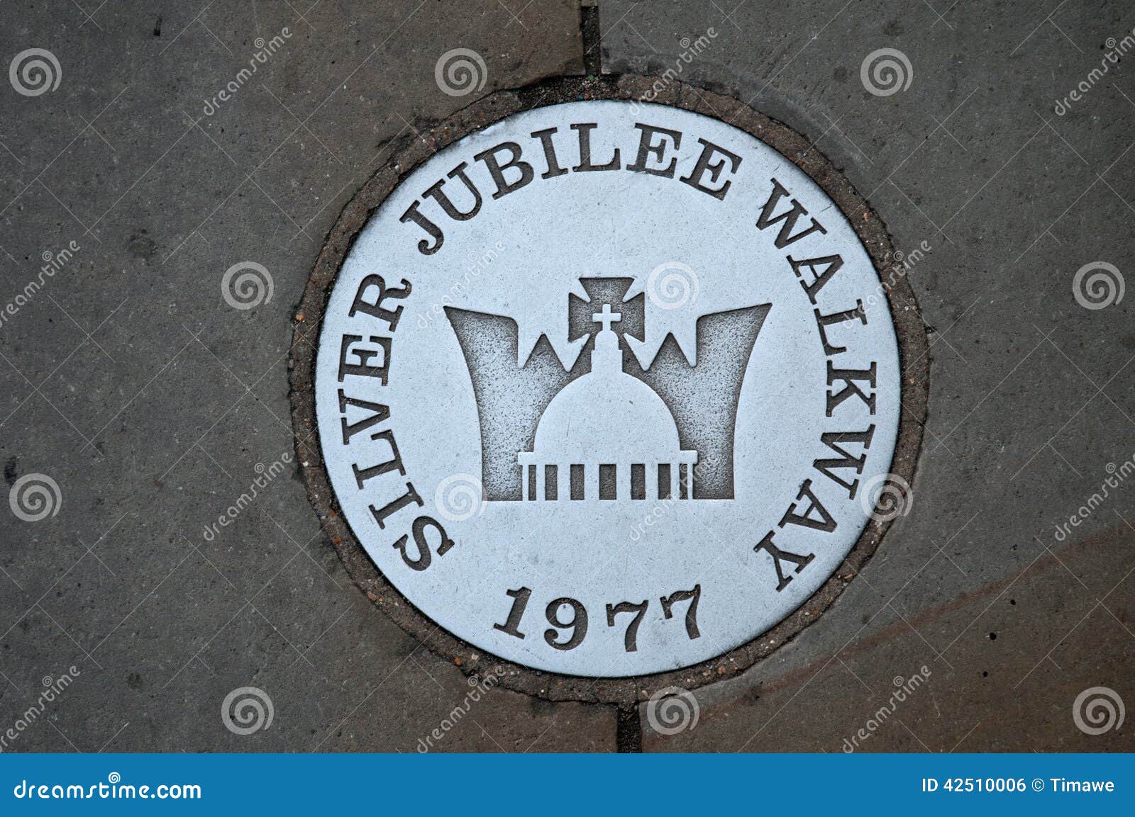 Silver Jubilee Walkway Sign Stock Photo - Image of british, great: 42510006
