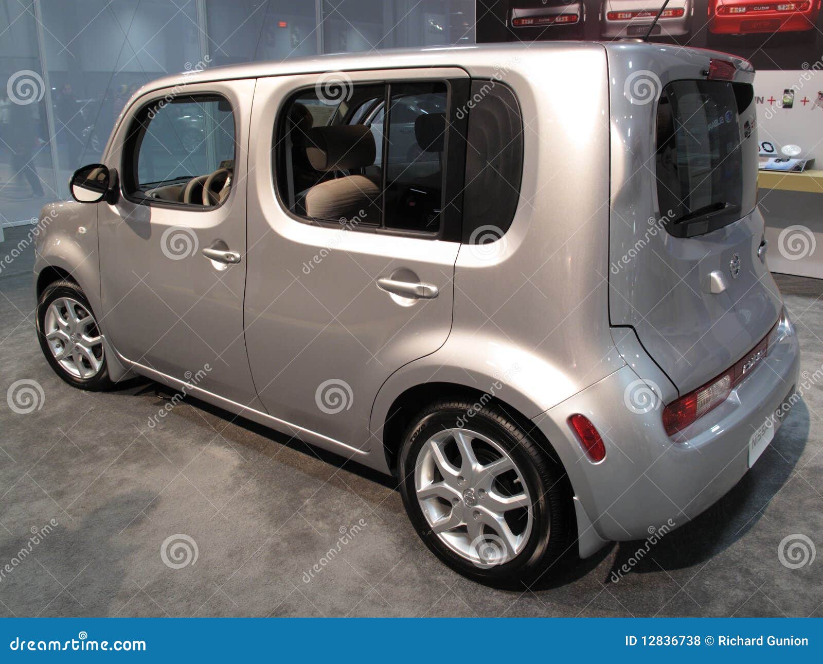 Silver Nissan Cube editorial stock photo. Image of events - 12836738