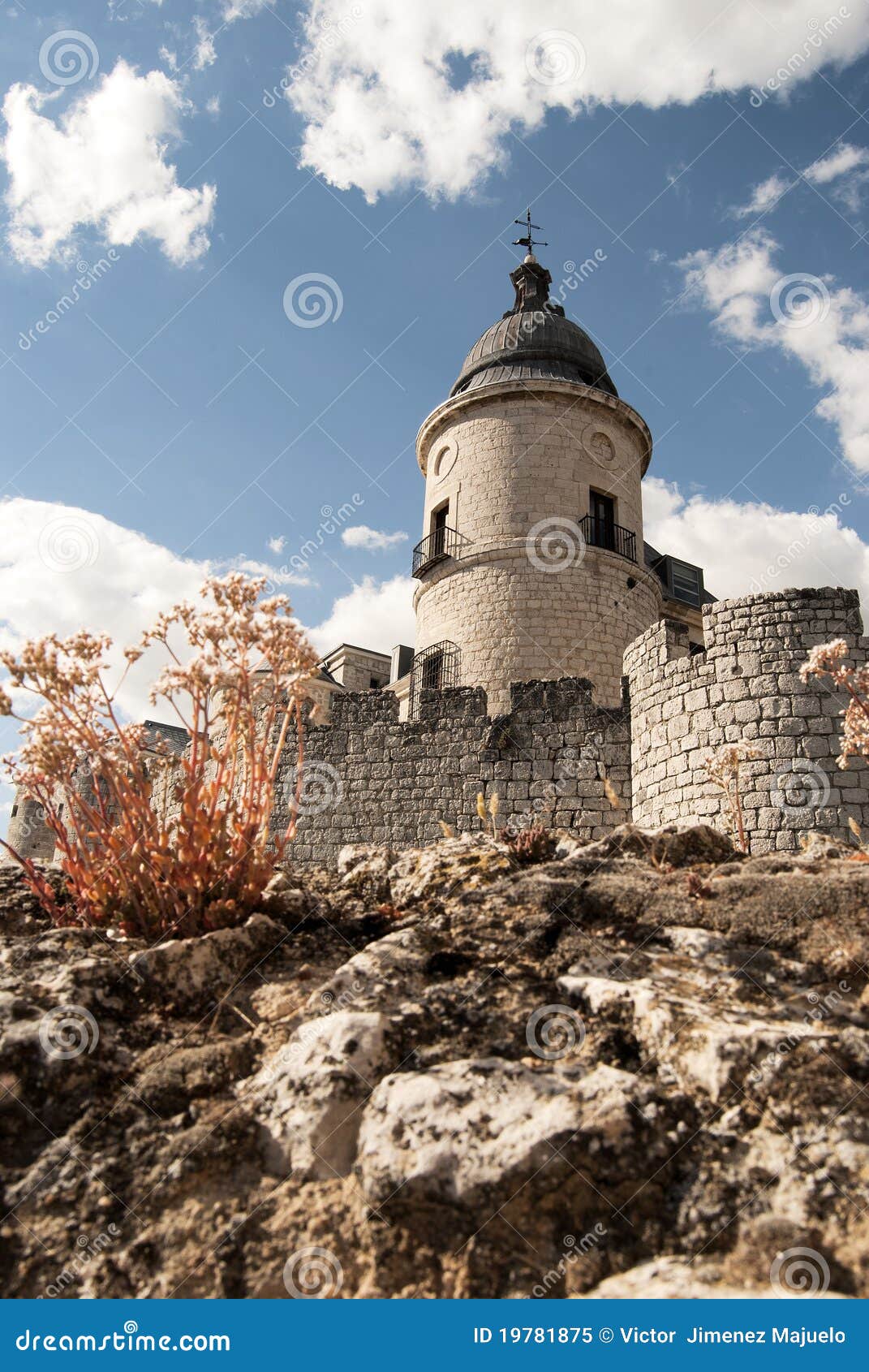 Simancas castle stock image. Image of walls, castle, color - 19781875