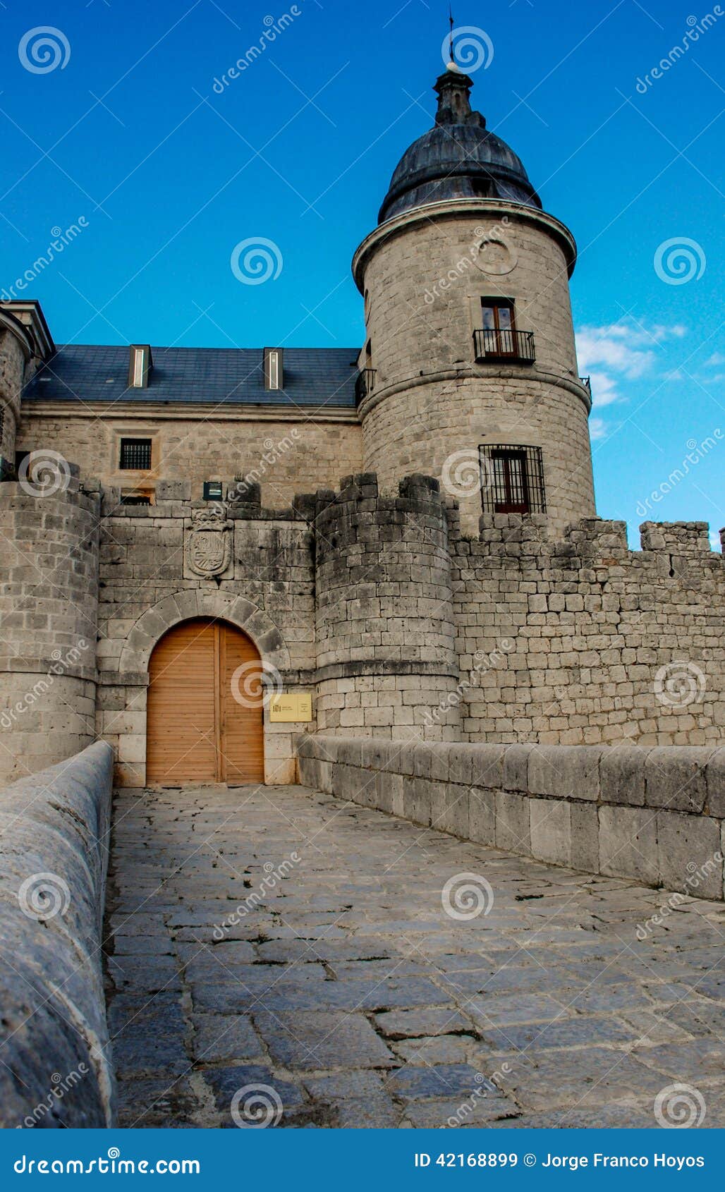 Simancas, Spain. 04/12/2008.Simancas Castle Editorial Stock Image ...