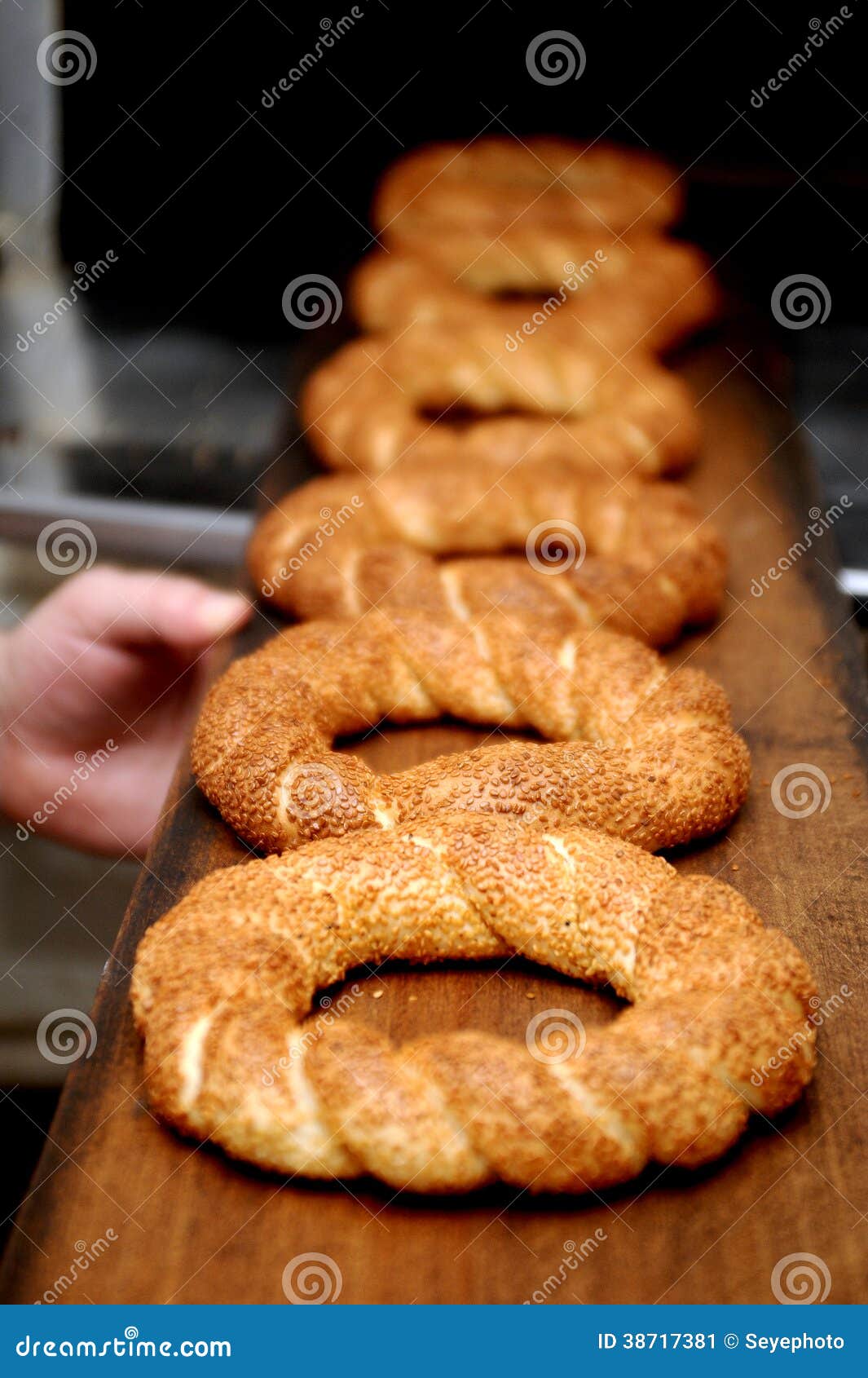 Simit turco do alimento imagem de stock. Imagem de peru - 38717381