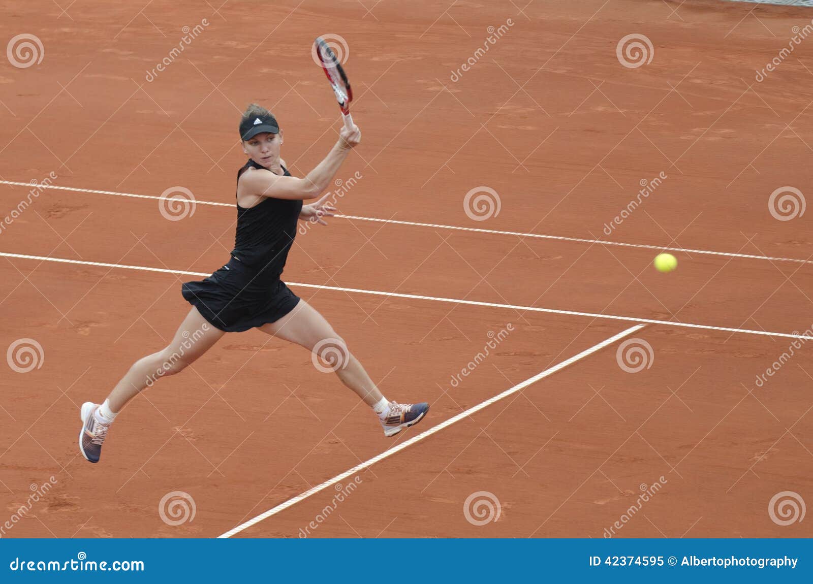 Simona Halep in action editorial image. Image of central - 42374595 Simona Halep in action editorial image. Image of central - 42374595