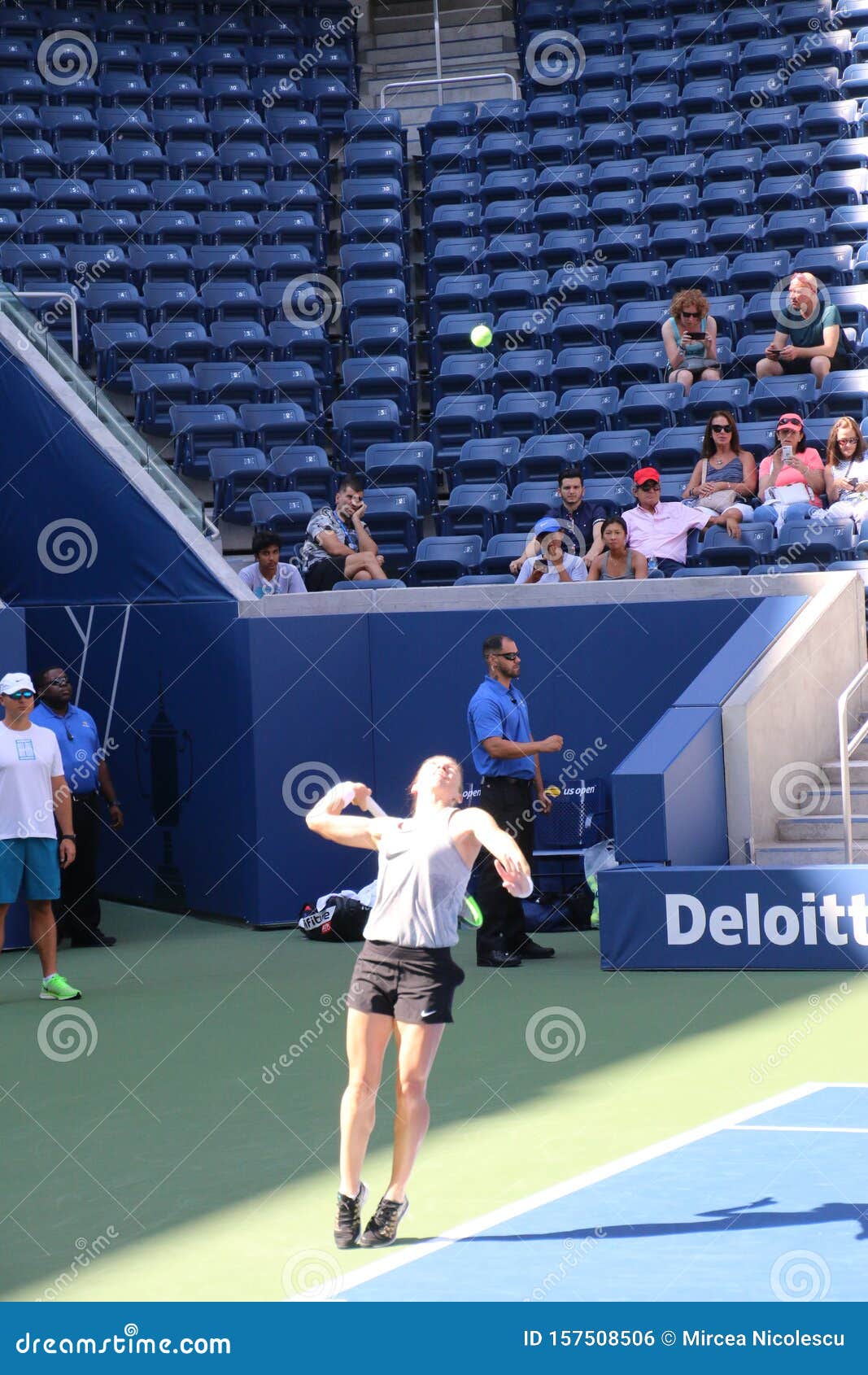 Simona Halep editorial photo. Image of halep, practice - 157508506