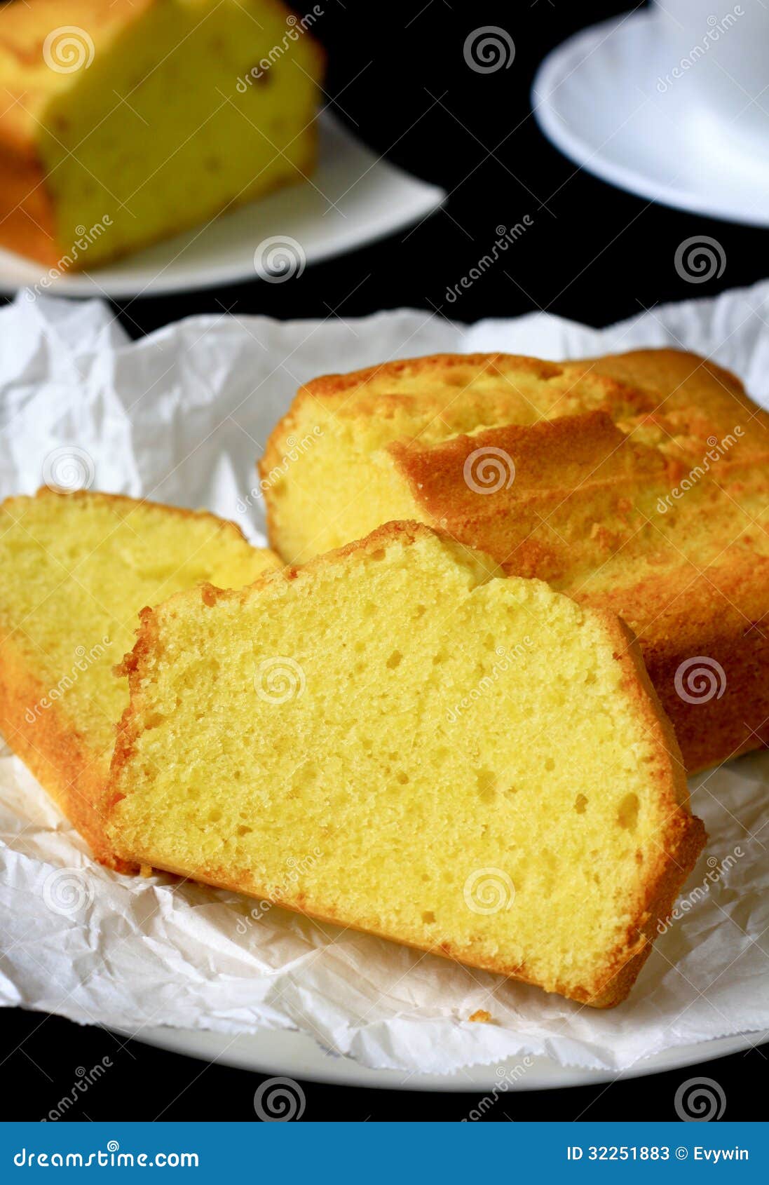 Simple butter cake stock image. Image of cake, baked - 32251883