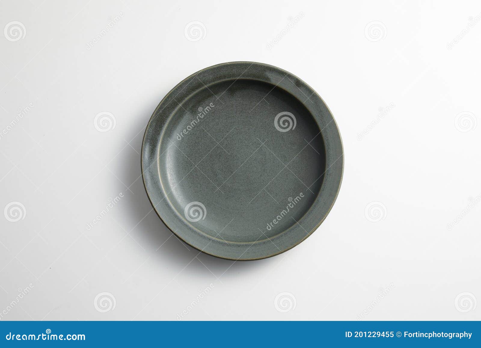 Simple and empty plate stock image. Image of green, traditional - 201229455