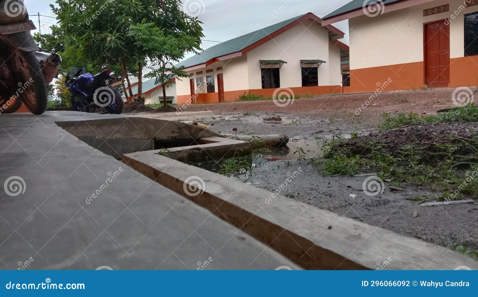 Simple House for a Happy Small Family Editorial Photography - Image of ...