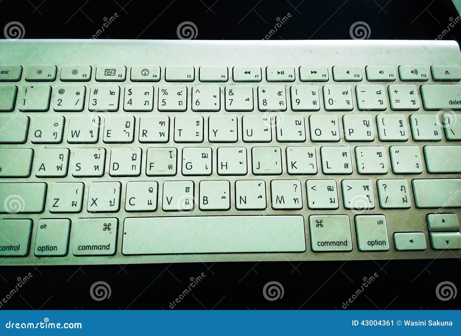 Simple keyboard editorial photo. Image of electronics - 43004361