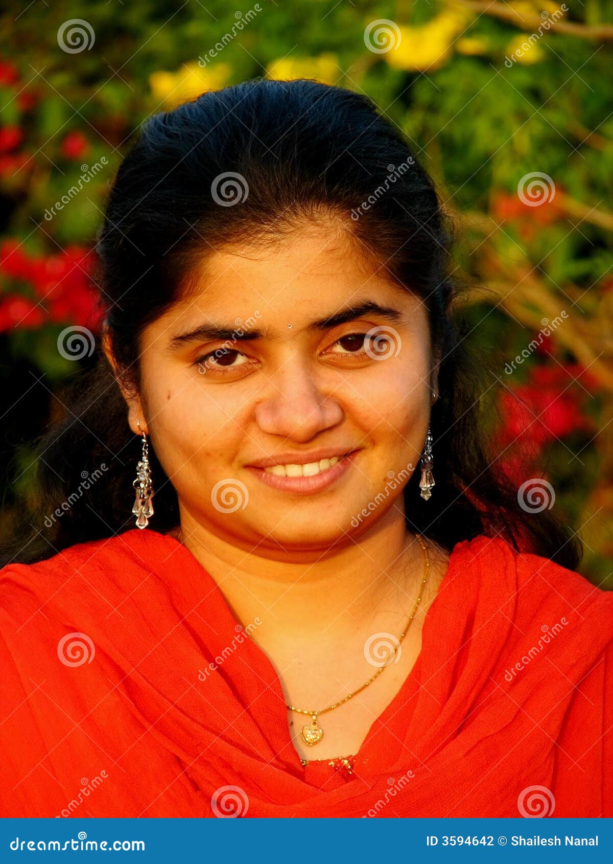 Simple Maharashtrian Girl Picture. Image: 3594642