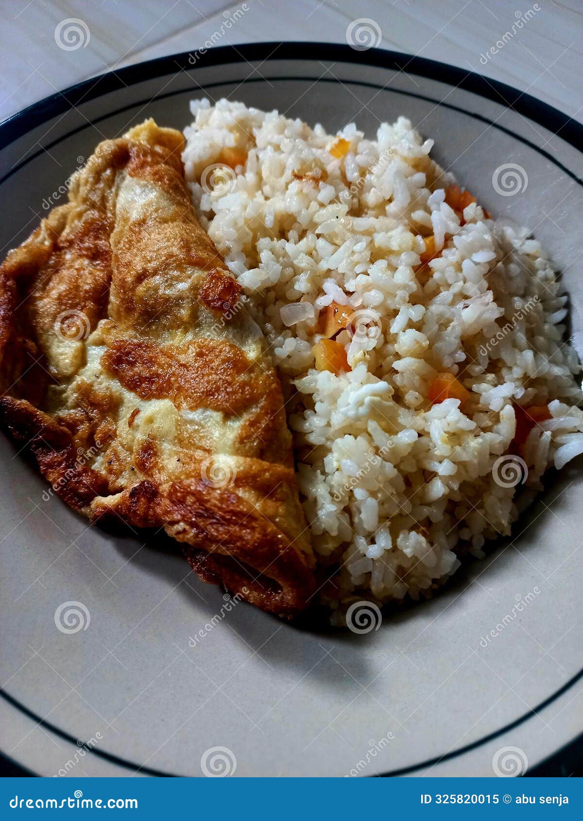 Simple omelette fried rice stock image. Image of fried - 325820015