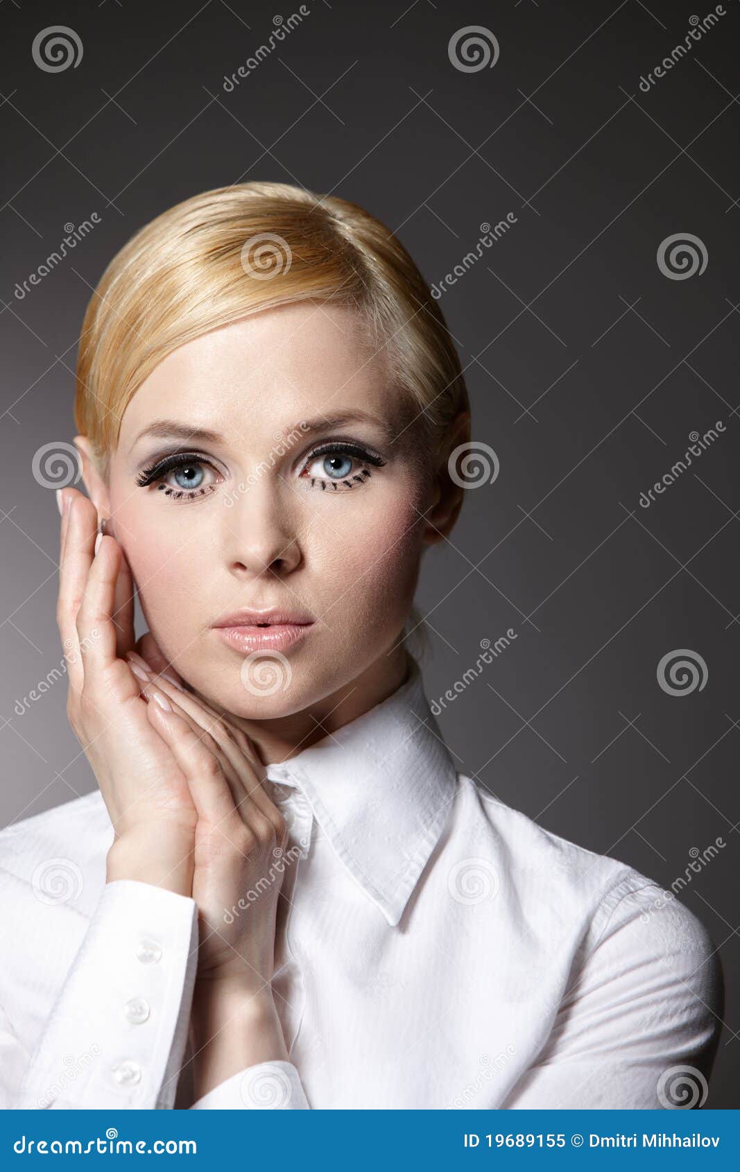 Simple portrait of a girl stock image. Image of attractive - 19689155