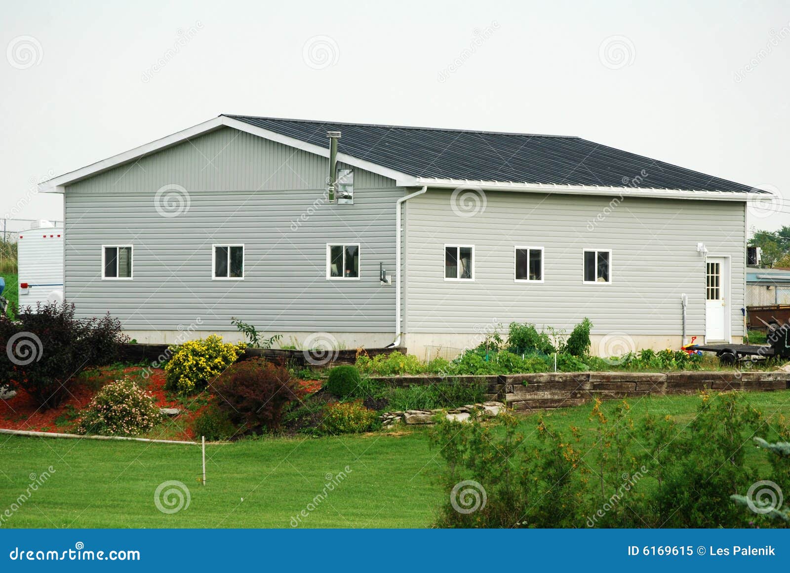 Simple square house stock image. Image of grass, simple - 6169615