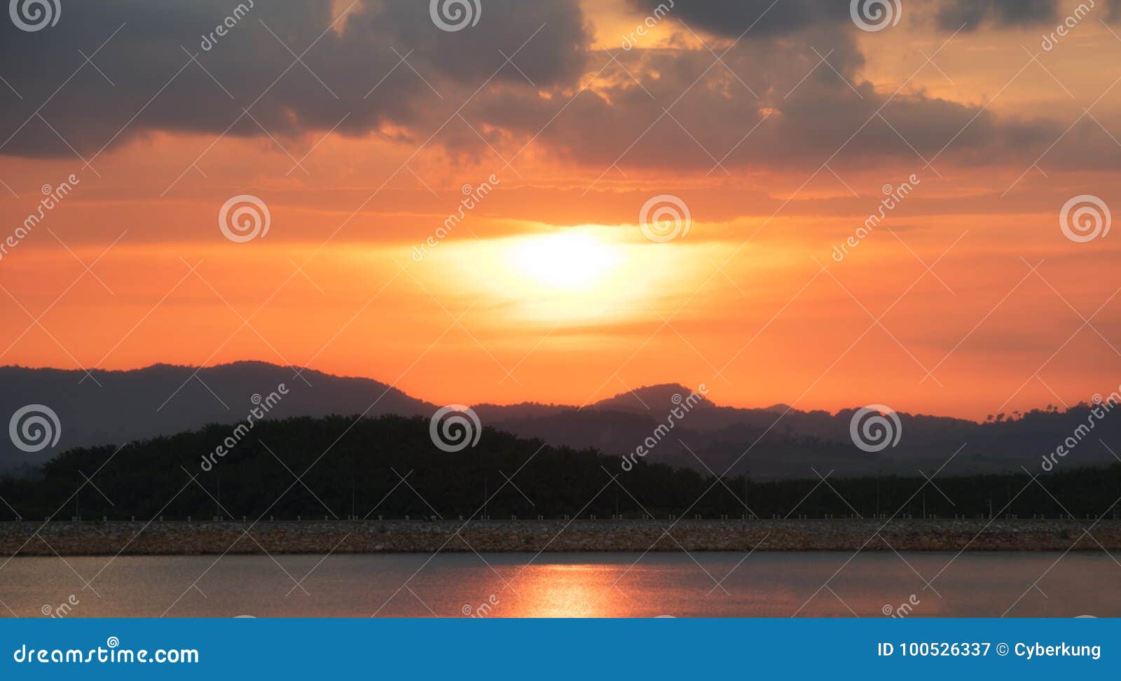 Simple sunset stock image. Image of sunset, light, beach - 100526337