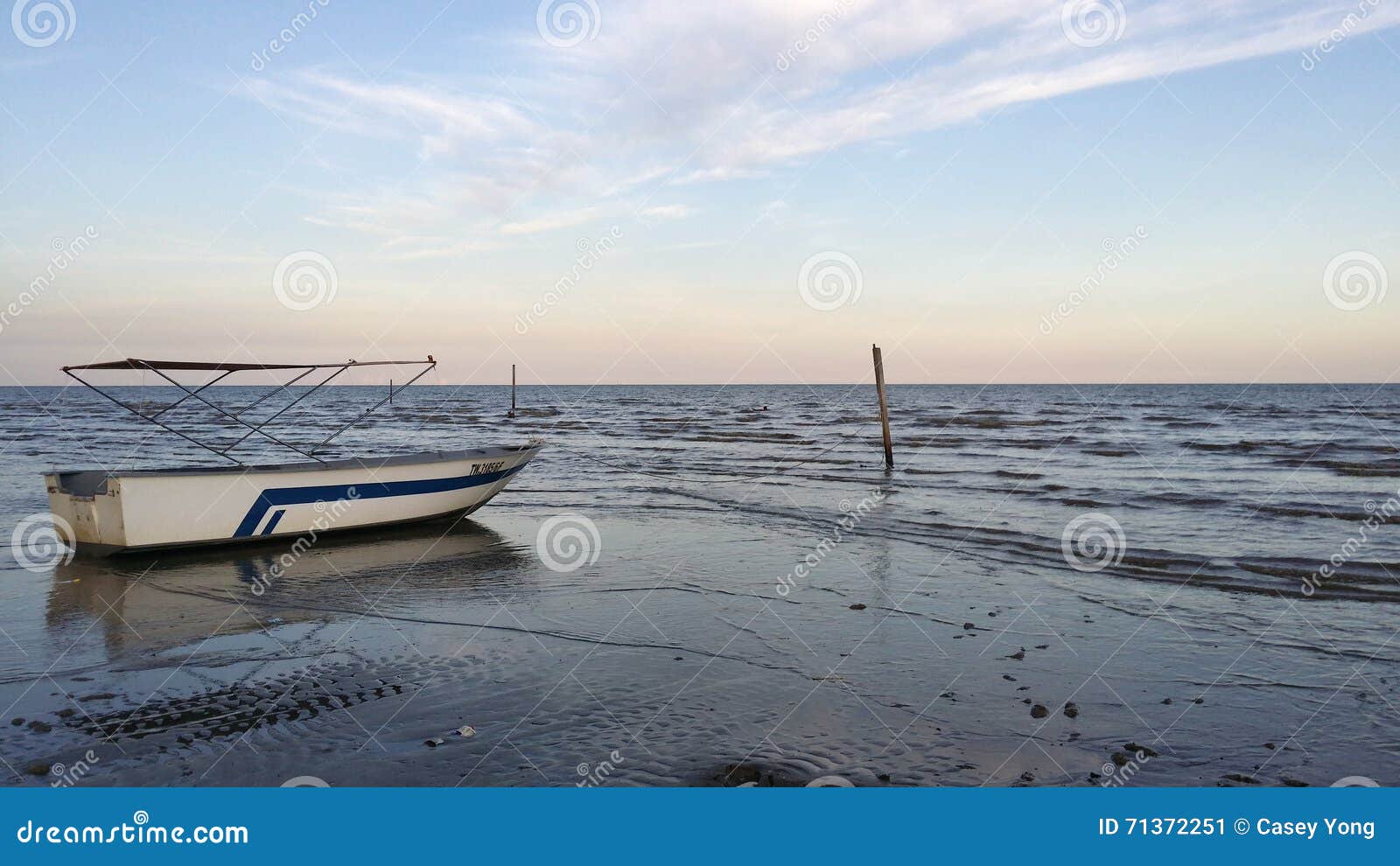 Simple View from the Seaside Editorial Photo - Image of beauty, world ...