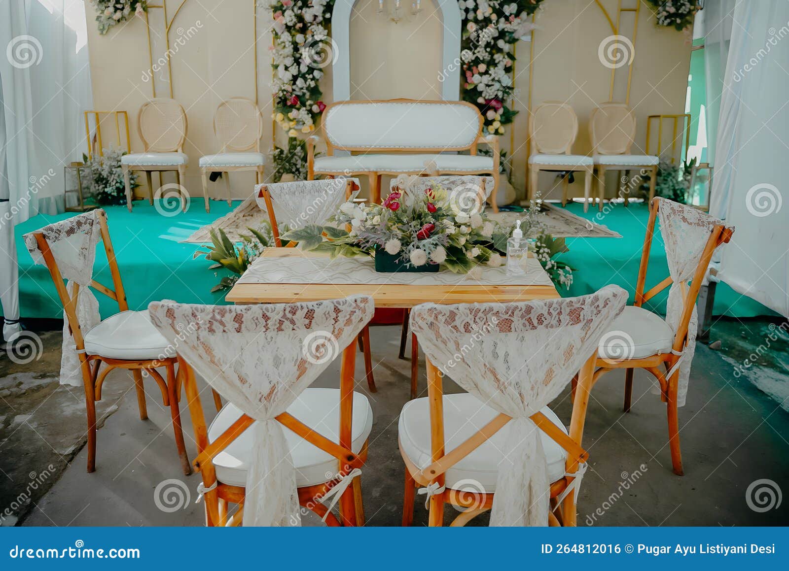Simple Wedding Hall Royalty-Free Stock Photo | CartoonDealer.com #263081307