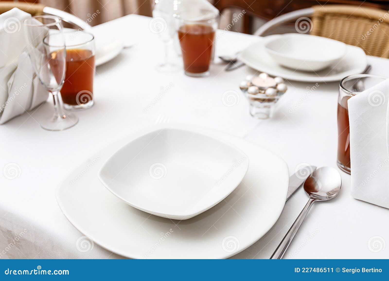 Simple White Formal Table Setting Stock Image - Image of white, bowl ...